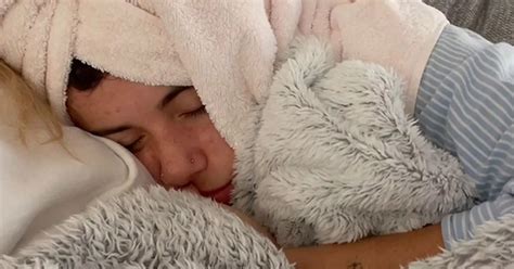 Nurse Afraid To Sleep As She Sometimes Wont Wake Up For Two Weeks