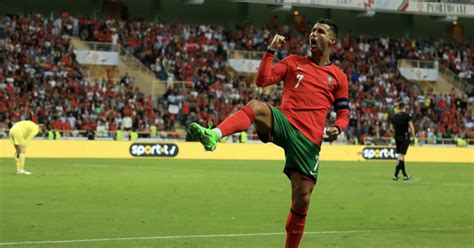 Роналдо погоди како во најдобрите денови Португалија со победа го најави ЕУРО Кајгана