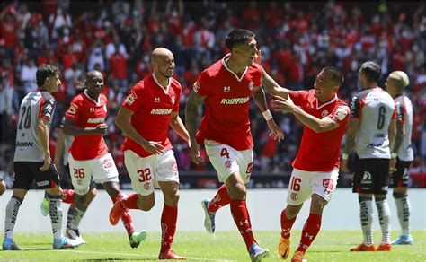 Toluca Salva La Victoria Y Hunde Al Atlas
