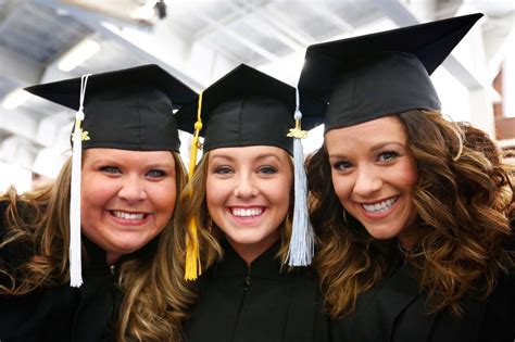 PHOTO GALLERY Spring Commencement UNK News