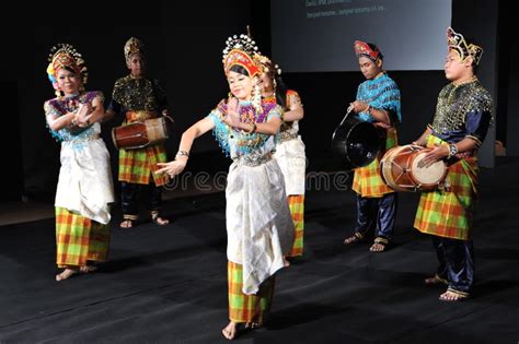 Mak Yong Dance Editorial Photography Image Of Music 28069952