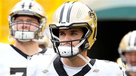 Saints Derek Carr Leaves Game Vs Packers With Shoulder Injury Fox News