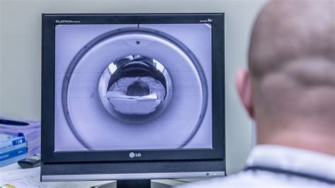 Най мощният апарат за ядрено магнитен резонанс в света е готов да разкрие тайните на човешкия