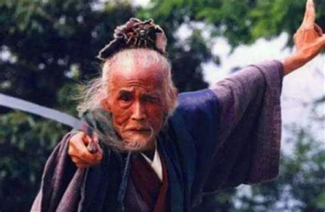 《笑傲江湖》里，左冷禅为什么要强行阻止刘正风金盆洗手？百科ta说