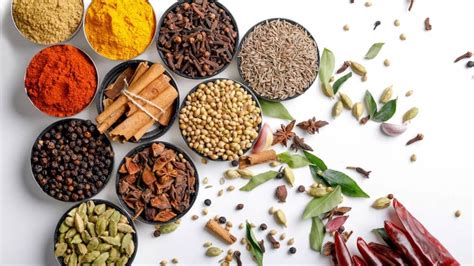 Spices For Cholesterol कॉलेस्ट्रॉल मैनेज करने में मदद कर सकते हैं ये 5