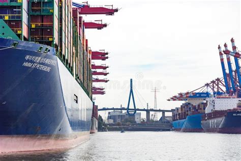 Ship In The Harbour Of Hamburg Editorial Stock Image Image Of Water
