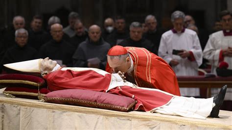 La Paradoja De Benedicto Xvi El Papa Conservador Que Hizo Una Revolución