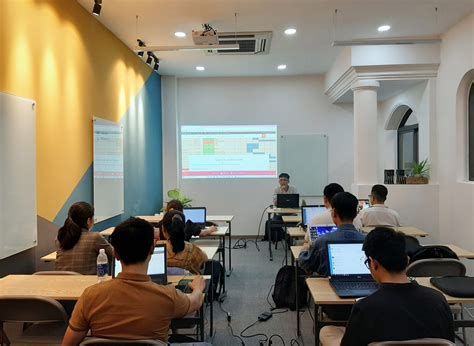 Khoá học Design Thinking Ứng dụng tư duy thiết kế để xây dựng giải