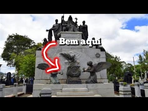 Curiosidades do túmulo do ex Governador de Minas Gerais Raul Soares