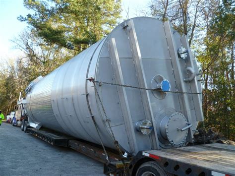 Savannah Tank Creates Stainless Steel API Storage Tanks