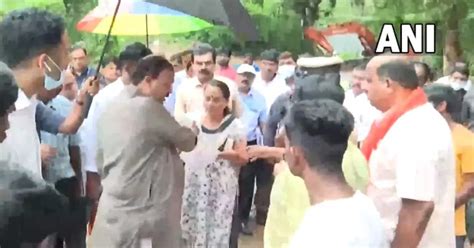 Arvind Limbavalivideo भाजप आमदारानं महिलेला धमकावलं निवेदन