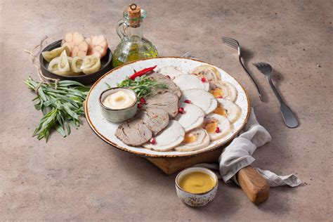 Мясное ассорти [350 г] - Хинкальная24 в Новокосино - сеть кафе ...
