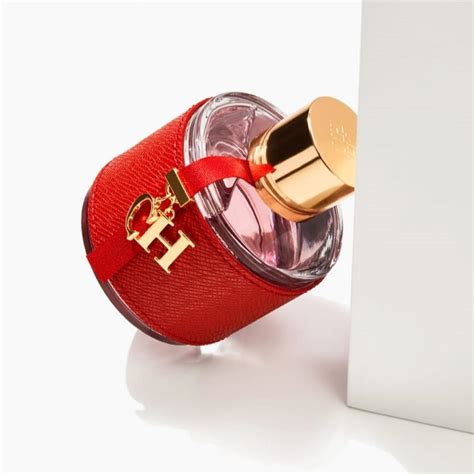 عطر كارولينا هيريرا سي إتش أو دو تواليت للنساء 100 مل عطور ماركات من لكجري افينيو