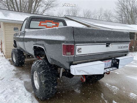 1976 Chevrolet K20 Wheel Offset Aggressive 1 Outside Fender