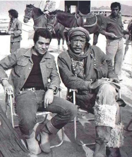 تصاویر زیر خاکی از بهروز وثوقی و آنتونی کوئین در فیلم کاروان‌ها