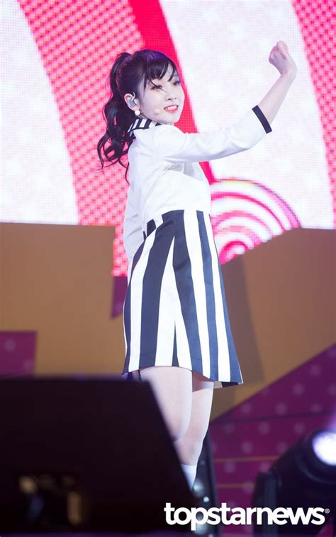 [hd포토] 러블리즈 Lovelyz 유지애 나 예뻐 나 예뻐 네이트 연예