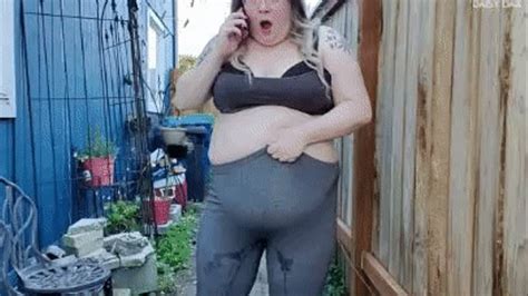Daisy Dax Body Fetishes Daisy Overflows Her Bulky Pad