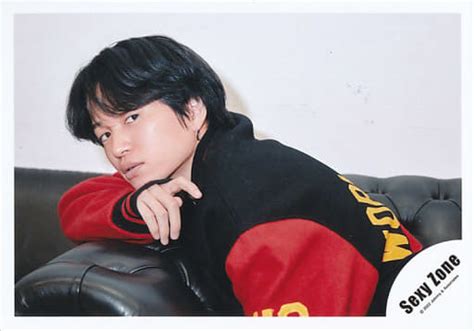 駿河屋 Sexy Zone菊池風磨横型・バストアップ「セクシーゾーン ライブツアー2022 ザ・アリーナ」グッズオフショット公式生