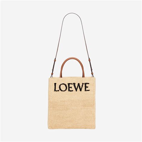 로에베 라피아 스탠다드 A4 토트백 내츄럴 블랙 Loewe Kream