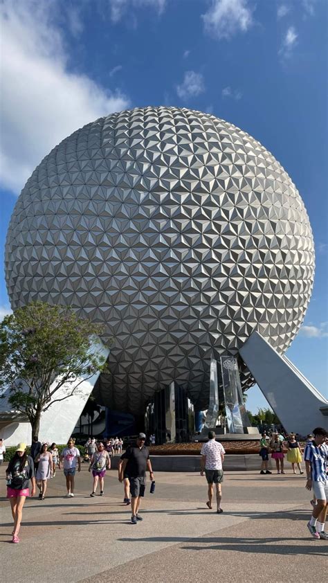 How To Survive As An Introvert At Walt Disney World DIntroverts