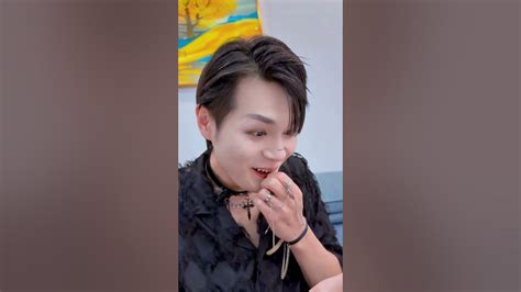 女天使的逆袭。天使 恶魔 Cosplay Shorts Youtube