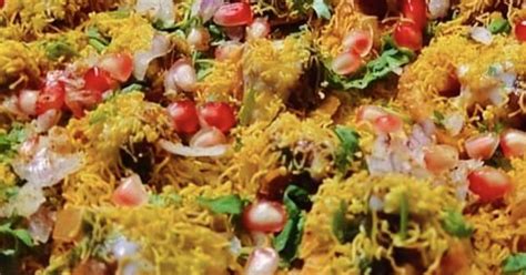 Street Style Papdi Chaat Recipe By Juhi Sewani Cookpad
