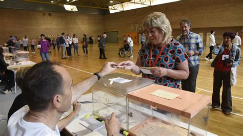 La Participación En Aragón Sube Casi 5 Puntos A Las 14 00 Con Respecto