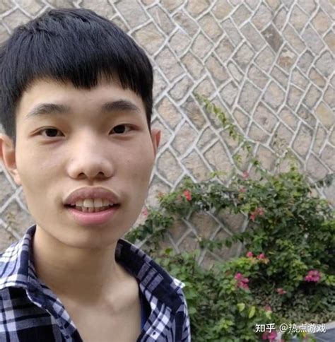 和平精英：鲨鱼下播后的生活平凡也够真实，丝毫没有大主播的架子 知乎