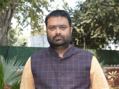 Bigg Boss Ott 3 Journalist Deepak Chaurasia To Be Part Of Show Bigg