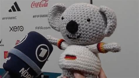 WM 2023 DFB Maskottchen Waru Gibt Interview