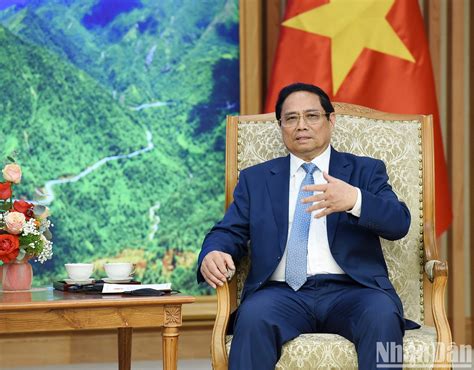 Foto Premier Vietnamita Recibe A Comisionado Jefe Adjunto Del Comité