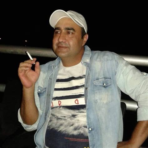 الصيدلي عمر مرجان يتابع مبادراته Saida Youth شباب صيدا Facebook