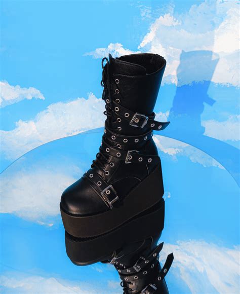 비스크돌 류크 데스메탈 85cm 크로스 통굽워커 고딕펑크코스프레사신할로윈무대의상댄스아이돌룩스탠딩화하라주쿠패션서브컬쳐콘서트화