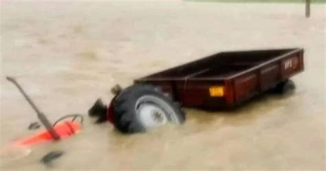 හදිසි ගංවතුරෙන් ට්‍රැක්ටර් රථයක් බිලිගනී දරුවන් හය දෙනෙකු ඇතුළු අටදෙනෙකු අතුරුදන් ~ Gossip