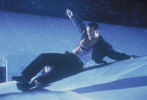 Крепкий орешек 2 (1990) смотреть онлайн или скачать фильм через торрент ...