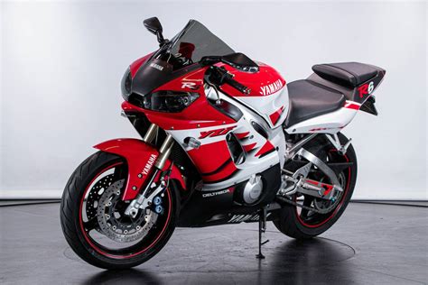 For Sale Yamaha Yzf 600 R6 2000 Offered For £4887