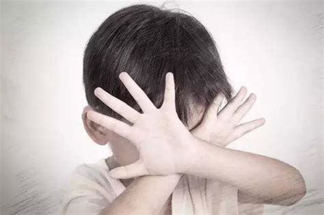 专家带你了解一下，患有心理疾病的父母，会对孩子造成哪些伤害凤凰网