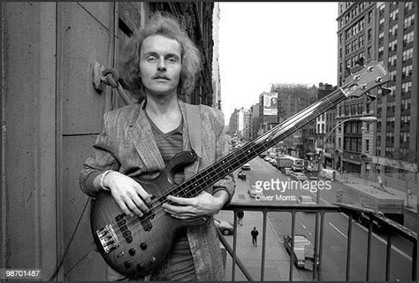 22 Mark Egan Bassist Photos And High Res Pictures Getty Images