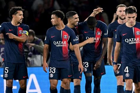 Le Paris Saint Germain remporte le titre de Ligue 1 après la défaite de