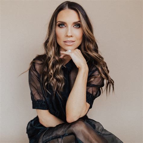 Jenna Johnson Talks First Mothers Day As A Mom And Shares T Picks