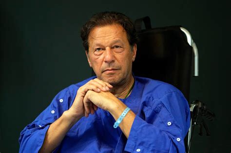 El Ex Primer Ministro De Pakistán Imran Khan Queda En Libertad Bajo