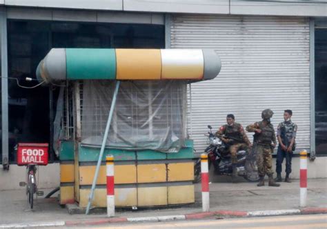 အင်းစိန်ကညနရုံး၊ ဖော့ကန်၊ လှိုင်သာယာမြို့မ ရဲစခန်းနှင့် ဗဟန်း အပါအဝင် ရန်ကုန်မြို့ နေရာ ၄ ခုတွင