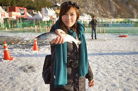 【江原道景點】華川冰釣、華川山鱒魚慶典｜cnn冬季七大奇蹟｜韓國冰釣一日遊推薦 Peko の Simple Life