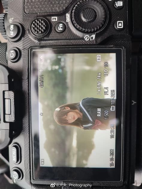 算了，原谅妹子迟到，毕竟是可爱的jk制服少女 财经头条