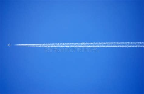 Contrails Stock Image Image Of Chemtrail Traces Condensation 34638277