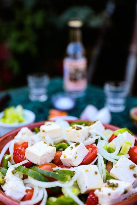가벼운 식사 건강한 건강한 생활 건강한 식생활 균형 잡힌 식단 그리스 그리스 문화 그리스 식 샐러드 그리스 음식 녹색과 빨간색 야채 다채로운 야채 두부