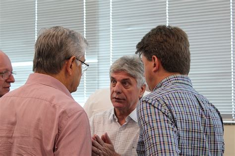 Acic Entrega Pleitos Da Região Para Candidatos às Eleições Notícias