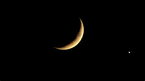Netizens Share Photos Of Moon And Venus Conjunction