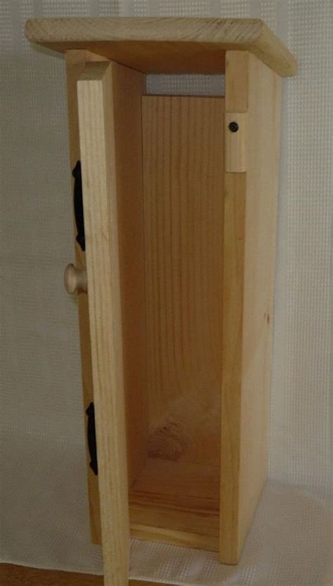 Pine Outhouse Toilet Paper Holder This Unfinished Outhouse Holds 4