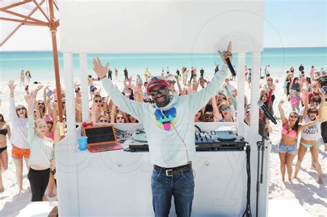 Victorias Secret Pink Nation Hosts Spring Break Beach Party World